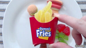 【ユピ】ランチセットグミの味は？5種類のグミをレビュー【バーガー・ホットドッグ入り】 | あすプッシュ